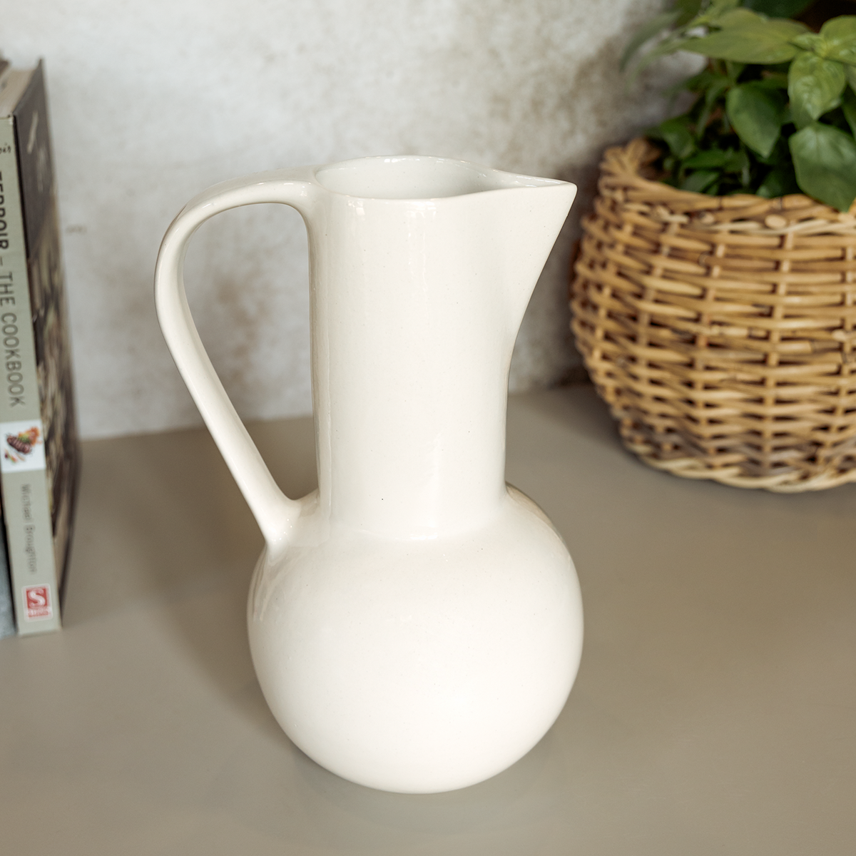 Country Jug | Off-White – Kuier Collection